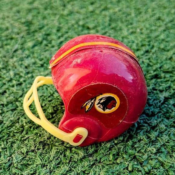 OPI | Toys | Opi Vintage Washington Redskins Nfl Mini Gumball Football ...